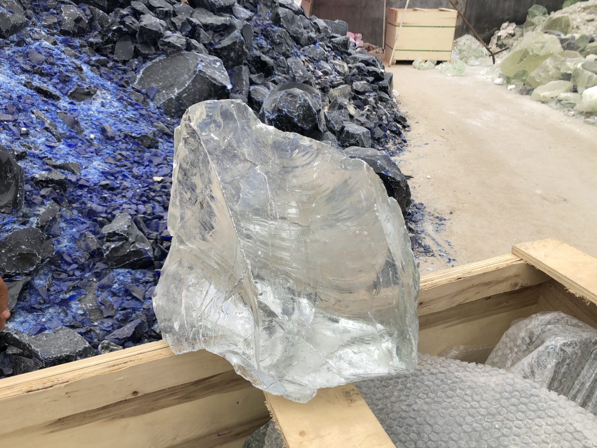 High Transparency Glass Rocks – Shandong Sanlei Trading co.,ltd