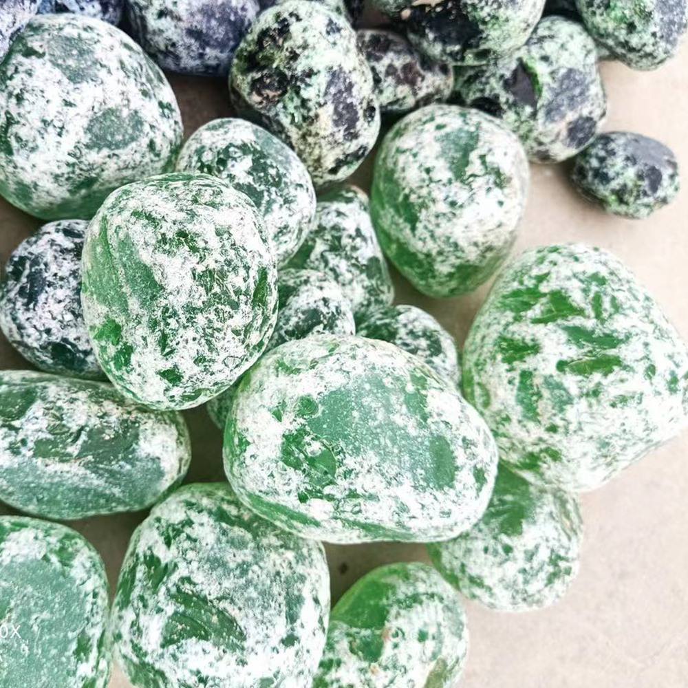 Glass heavy tumbled glass rocks – Shandong Sanlei Trading co.,ltd